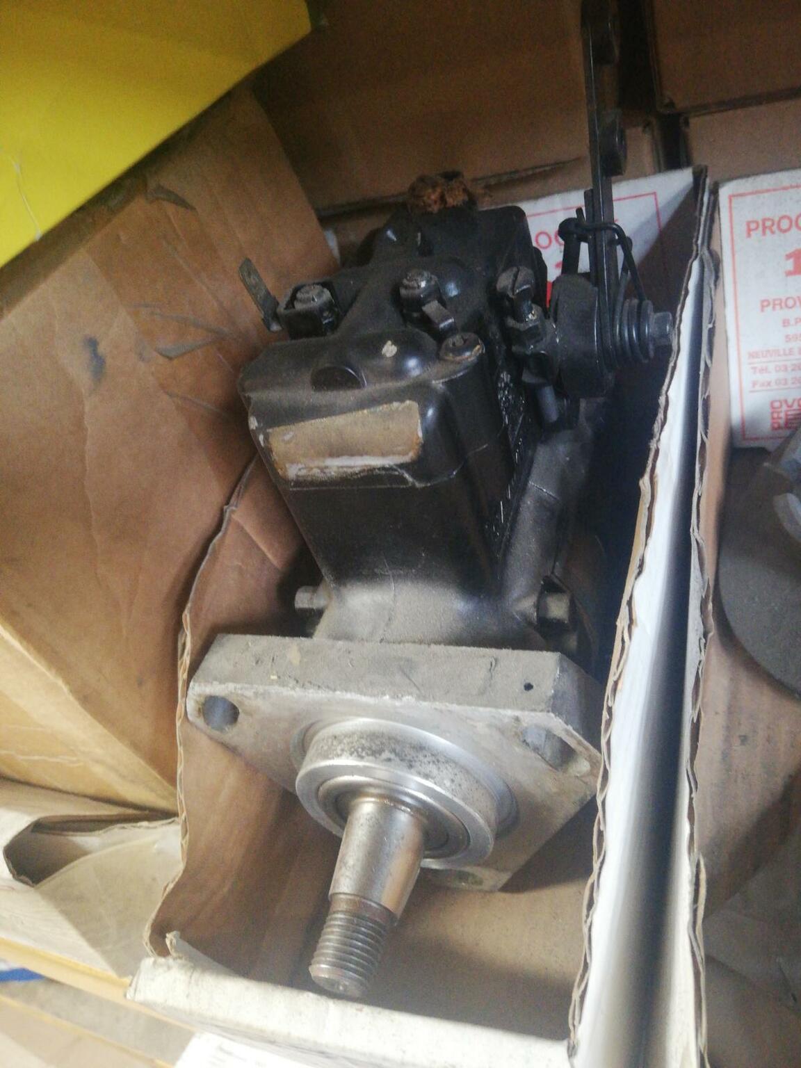 Vente POMPE D INJECTION John Deere RE506989 | Sofimat